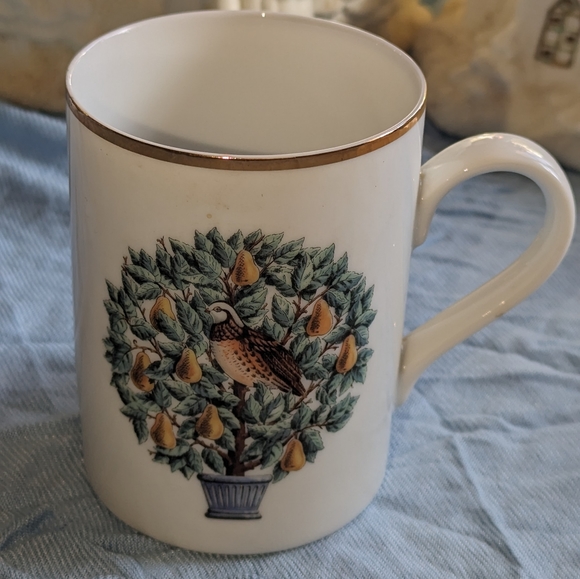 Avon | Dining | Avon 2 Days Of Christmas Coffee Mug Set Of 4 | Poshmark